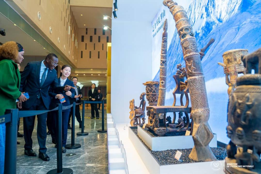 Chine : le VPM Daniel Mukoko Samba explore les secrets du succès ...